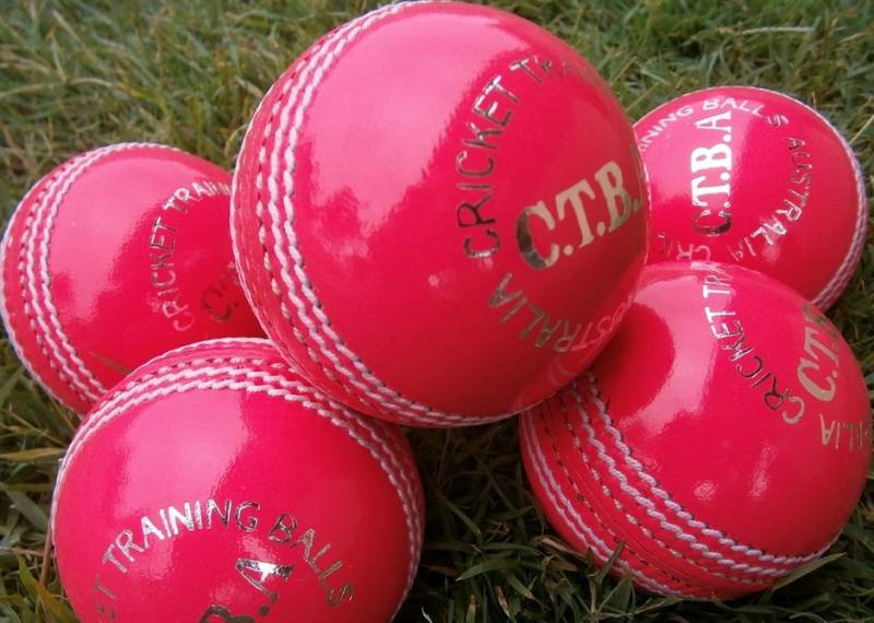 Amy Christophers: England Team has a Serious case of Pink Balls!!