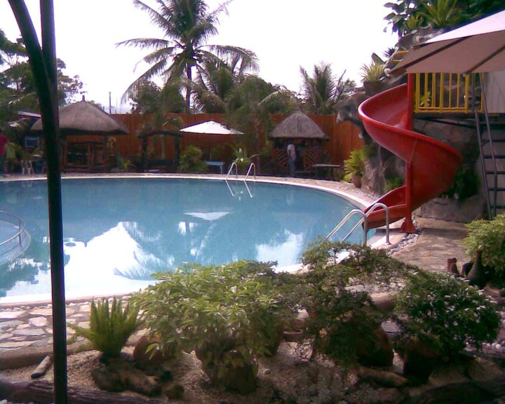 My own line travel: DCG FAMILY POOL