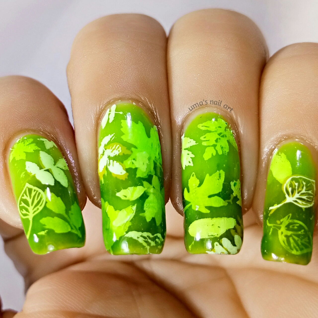 Green Nails : The 31 Day Nail Art Challenge : Day 4