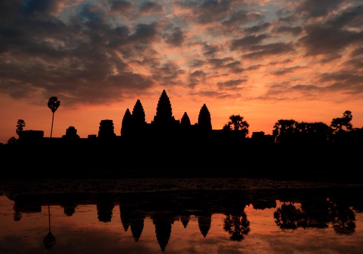 GOLDEN ANGKOR WAT, SIEM REAP, KINGDOM OF CAMBODIA - CAMBODIA