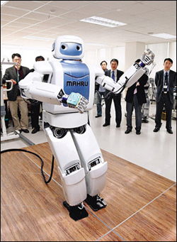 Design: New Korean Robot Maid (Marhu-z)