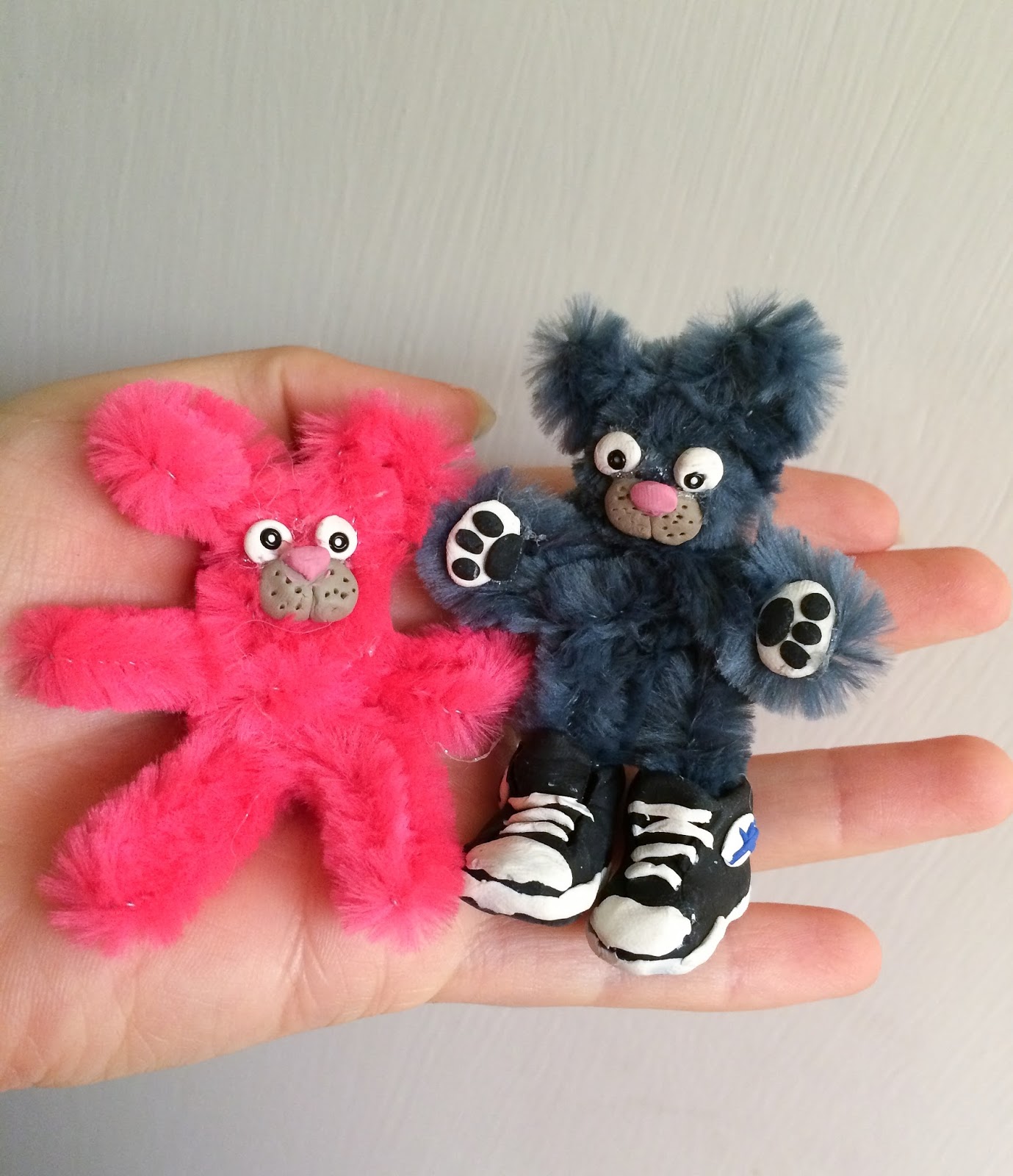 smART Class: Fuzzy creatures! Crafting with Chennile stems and clay!!