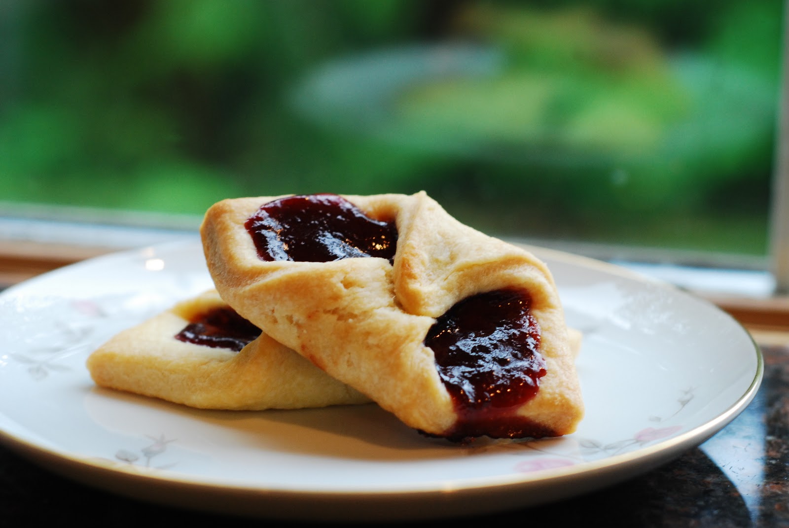 Arriving: Easy Kolacky...