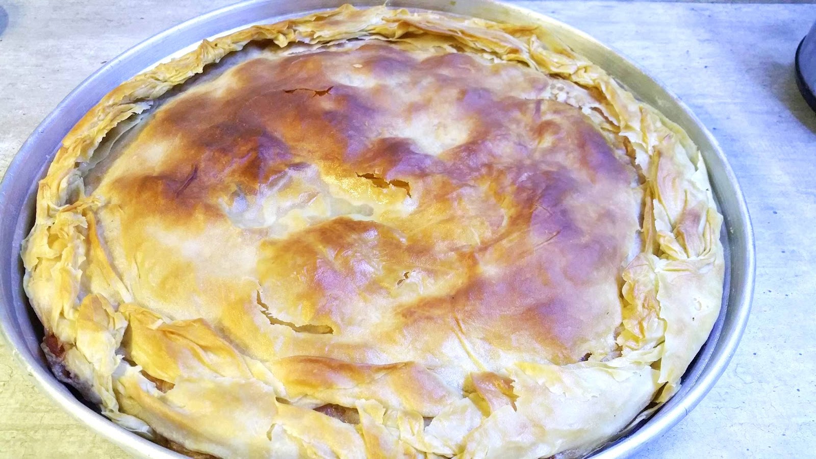 Byrek me qepë e domate | BonBon Taste