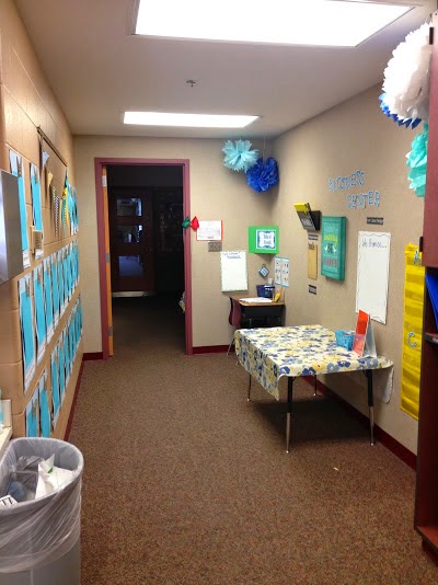 Another Glorious Day : How I Decorated My classroom for 25 bucks. AGAIN!