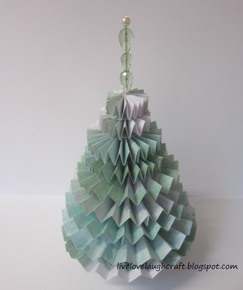 Pinnacle Crafts: Concertina Paper Christmas Trees....