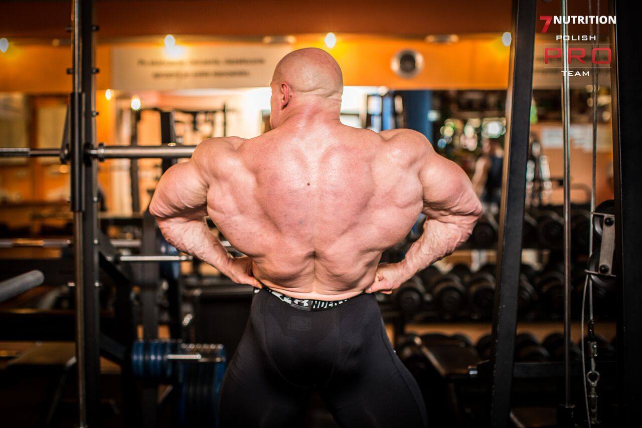 Muscle Lover: Polish IFBB Pro bodybuilder Robert Piotrkowicz (2)