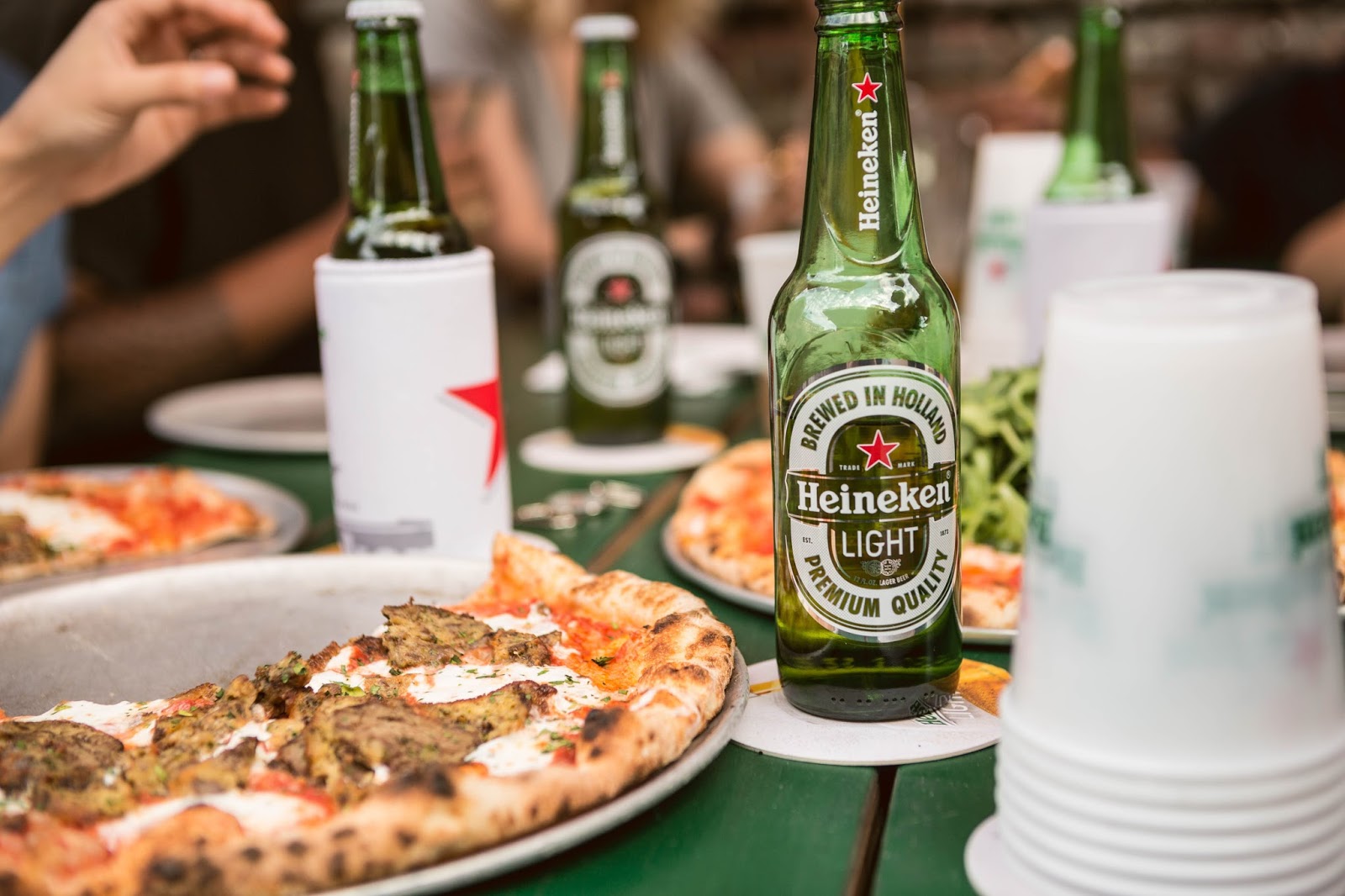 #SUMMERFRIDAYS WITH HEINEKEN LIGHT.