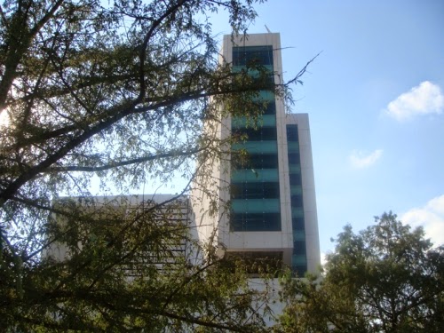 Edificio Cemex en Monterrey | Augusto Quijano + Javier Muñoz Menéndez ...