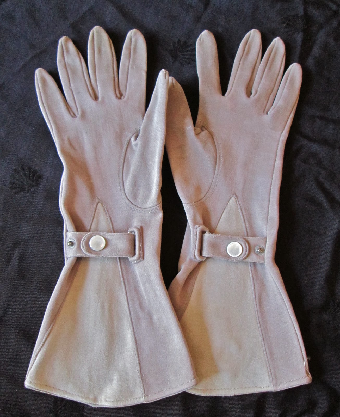 Imagine, See, Do: Gloves - This Winter's Fashion Statement