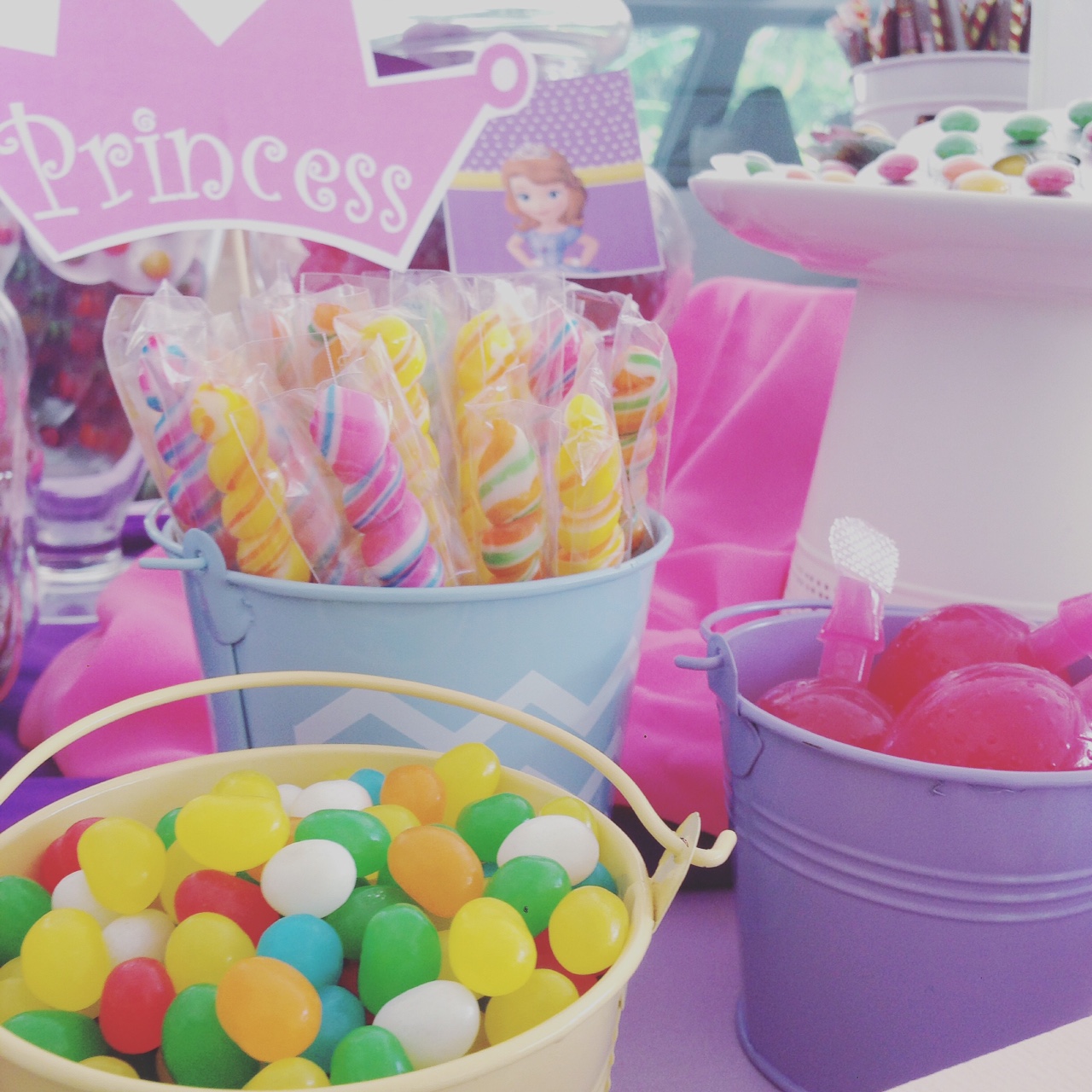 BEaUtiFuL LiFE..: SOFIA THE FIRST BIRTHDAY PARTY THEME