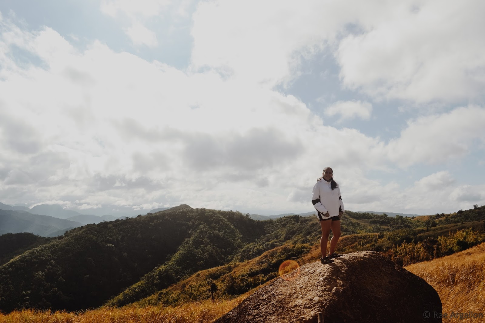 MT. MAYNOBA'S SEA OF CLOUDS — RAESCAPE