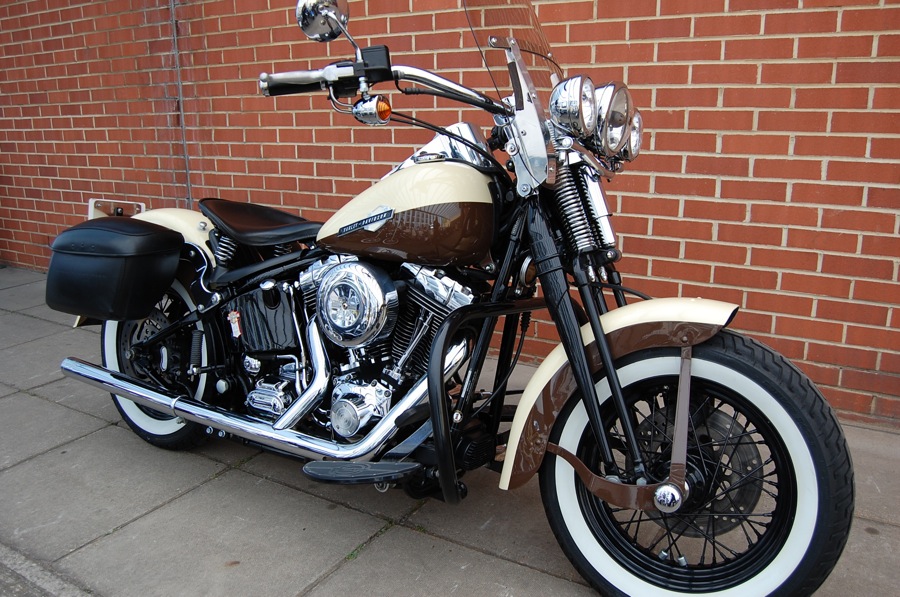 biker excalibur II: 2005 FLSTS Heritage Softail Springer by Warr´s