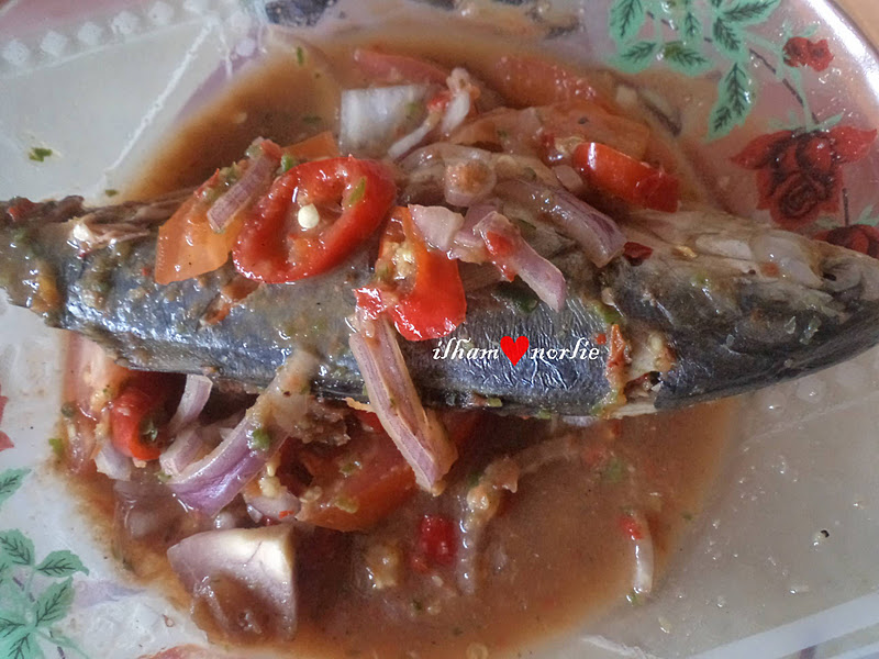 ILHAM JIWA RASAKU: IKAN KEMBUNG REBUS AIR ASAM