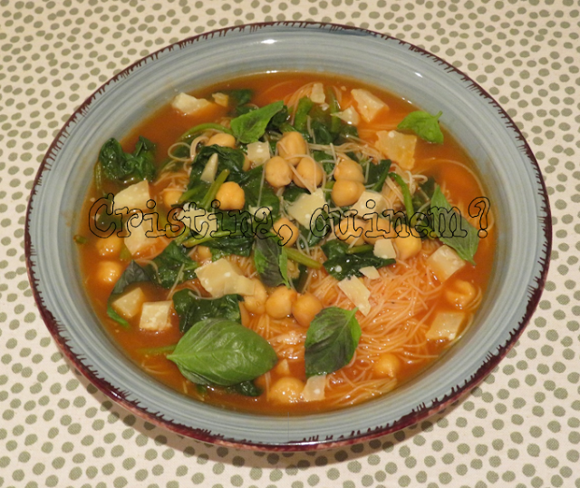 Cuinem?: Tomato, spinach chickpea angel hair soup