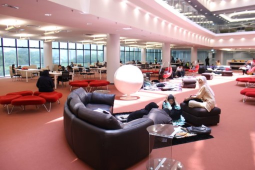 Perpustakaan Awam Di Negeri Selangor Yang Bertaraf Dunia :- 12foTo