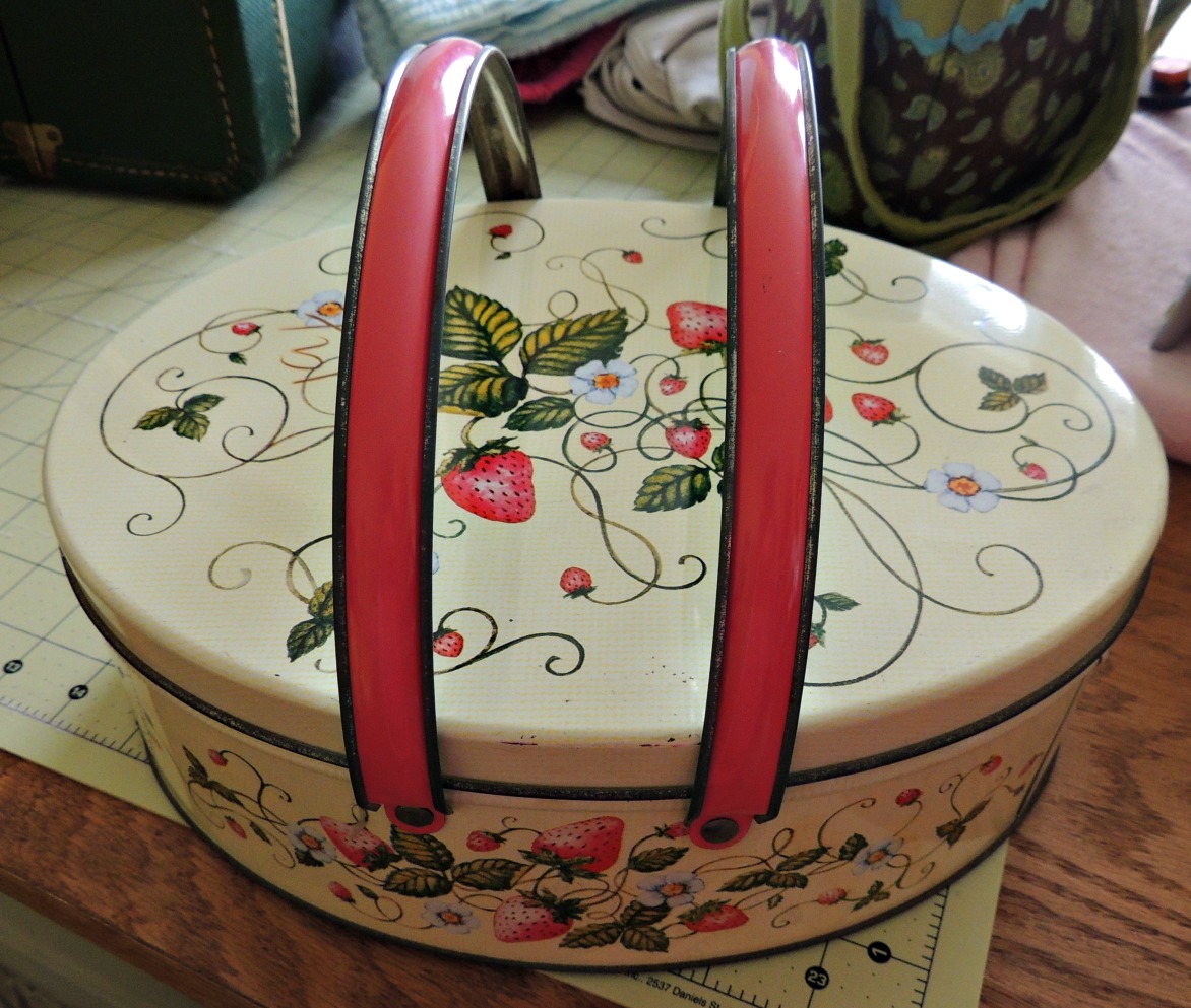 The Day Before this Day...: Vintage Strawberry tin