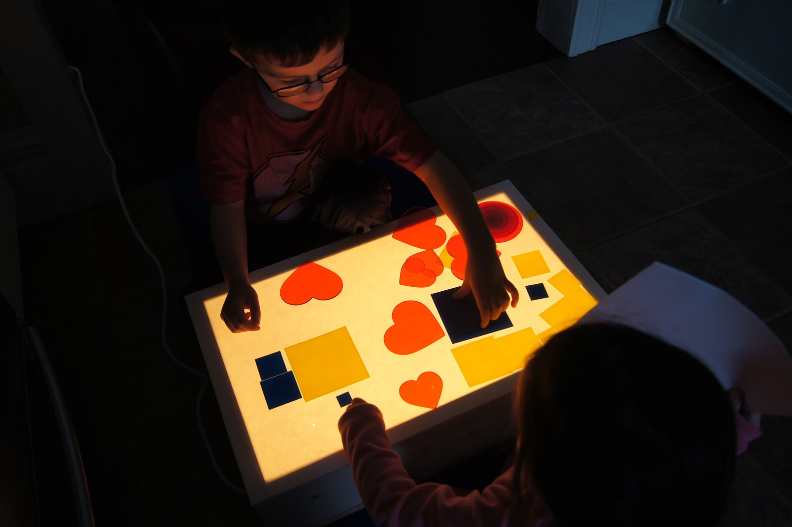 "Making Montessori Ours": Build A Light Box, Playing With Light At Home