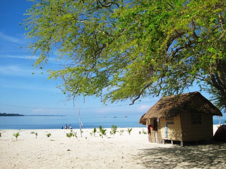 Islands in the Philippines: Magalawa Island, Palauig, Zambales