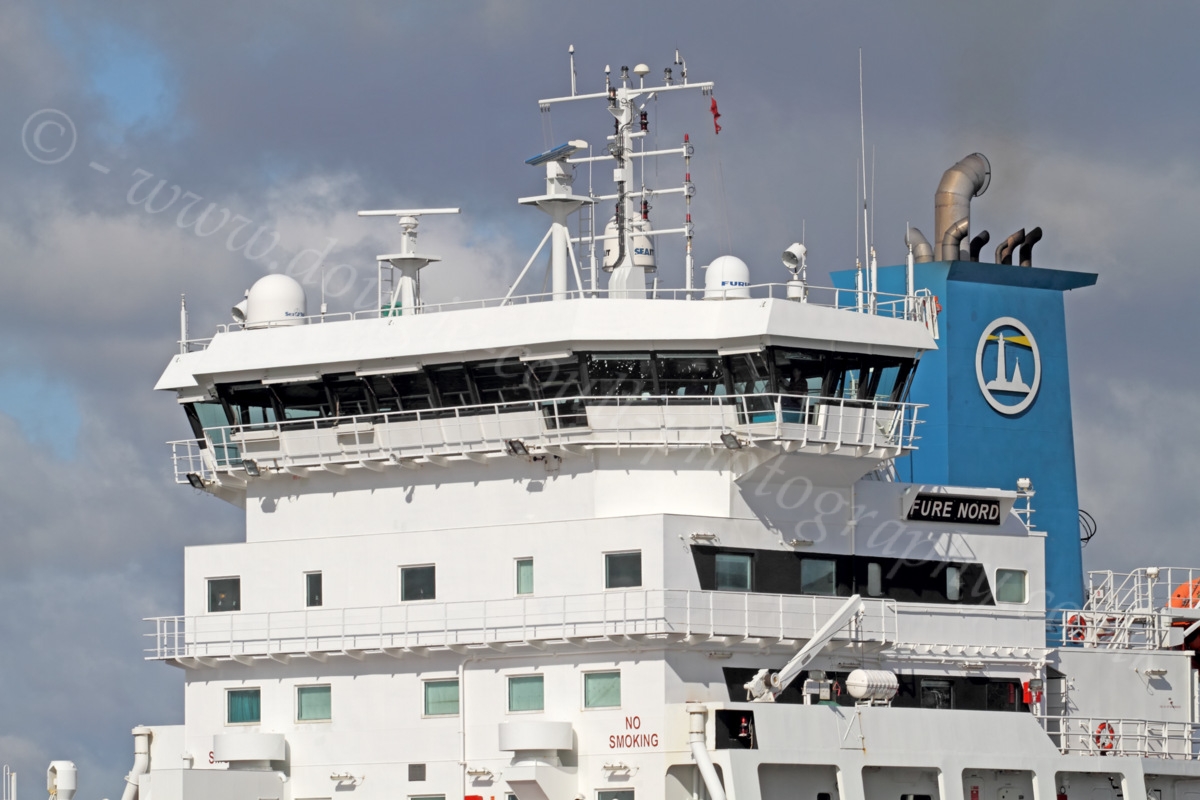 Dougie Coull Photography: Fure Nord - Tanker Berthing
