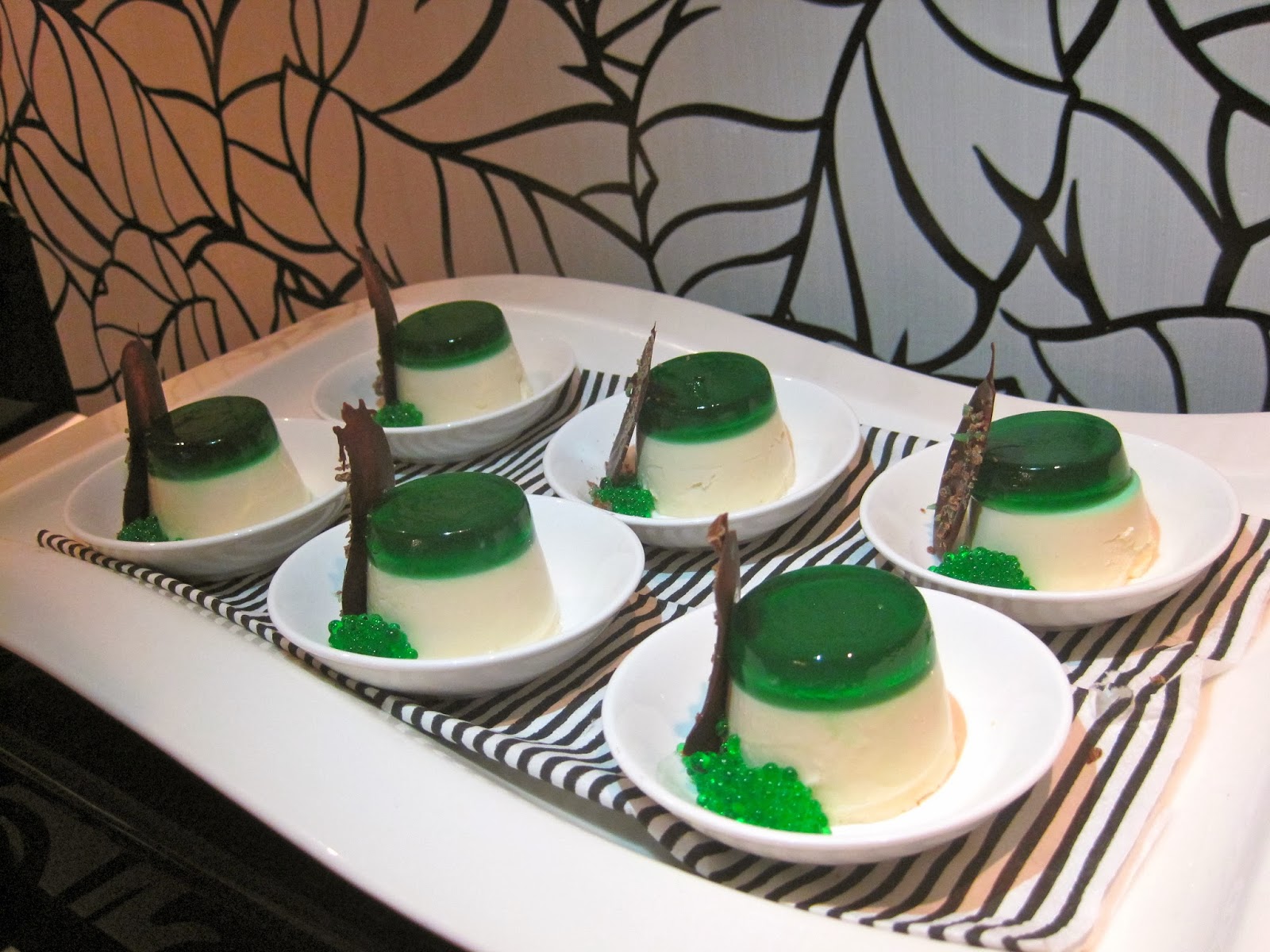 Olivia's Kitchen: Springbokkie Panna Cotta's with Creme de Menthe Caviar