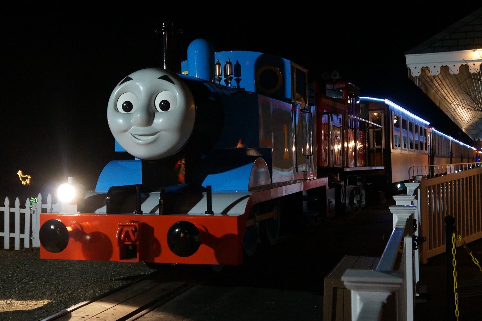 Evan and Lauren's Cool Blog: 12/21/15: Win 4 Tickets to Edaville USA ...