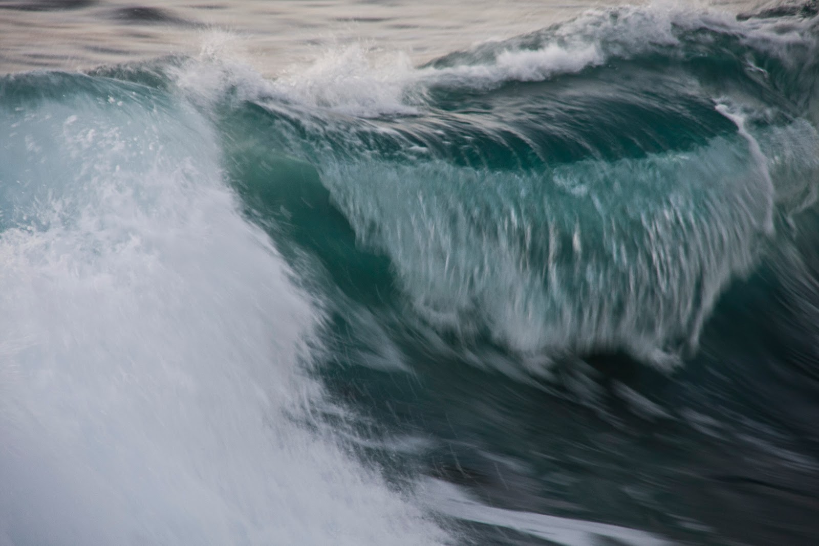 Offshore Winds: Waves In Motion Carmel Beach