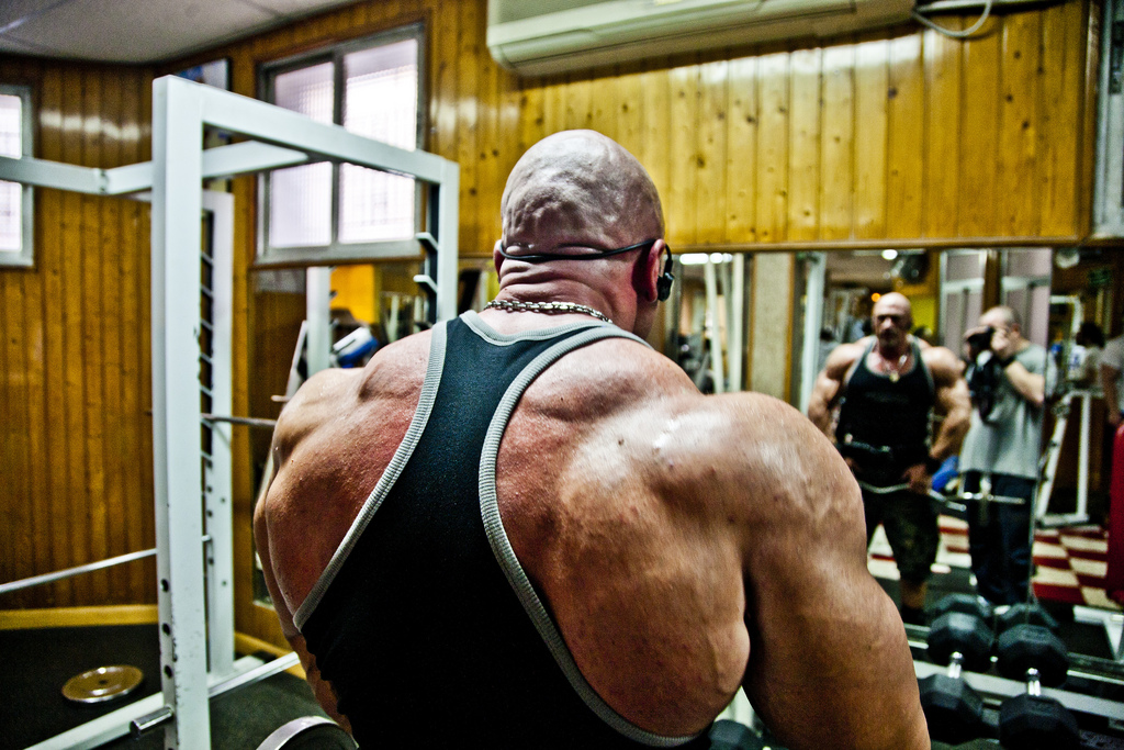 Muscle Lover: Spanish bodybuilder Roberto Del Amo