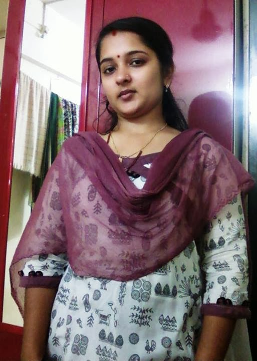 Mangala Bhabhi Hot Aunty 20 Photos Hot And Sexy