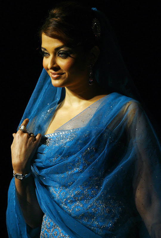 Aishwarya Rai in Blue Churidar Photos - andhraidle