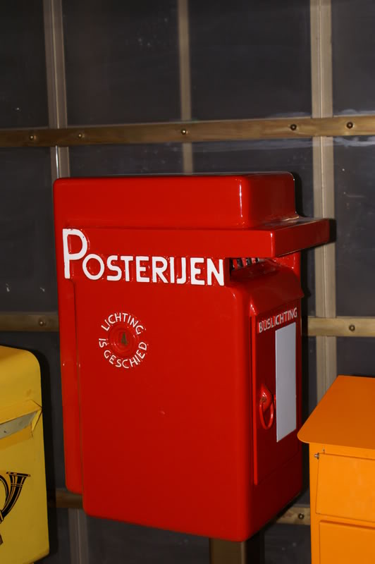 Zakina's blog: Postbezorging/brievenbussen