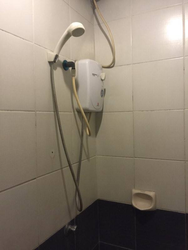 Motel Hopping: CREST HOTEL - CUBAO