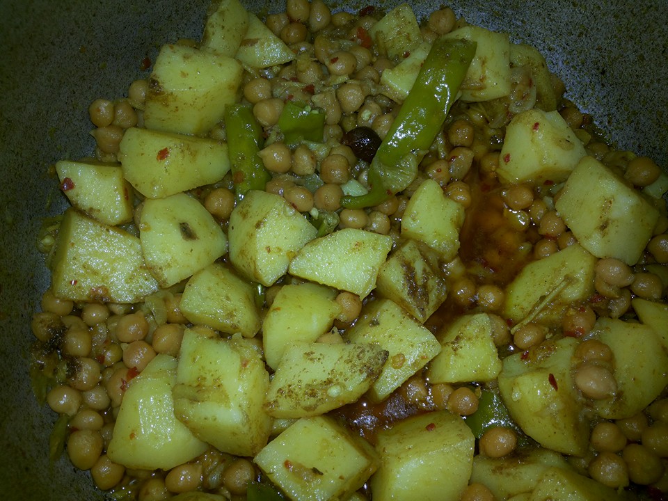 ALOO CHOLE CURRY
