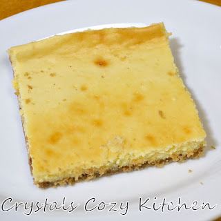 Crystal's Cozy Kitchen: Cheesecake for a crowd