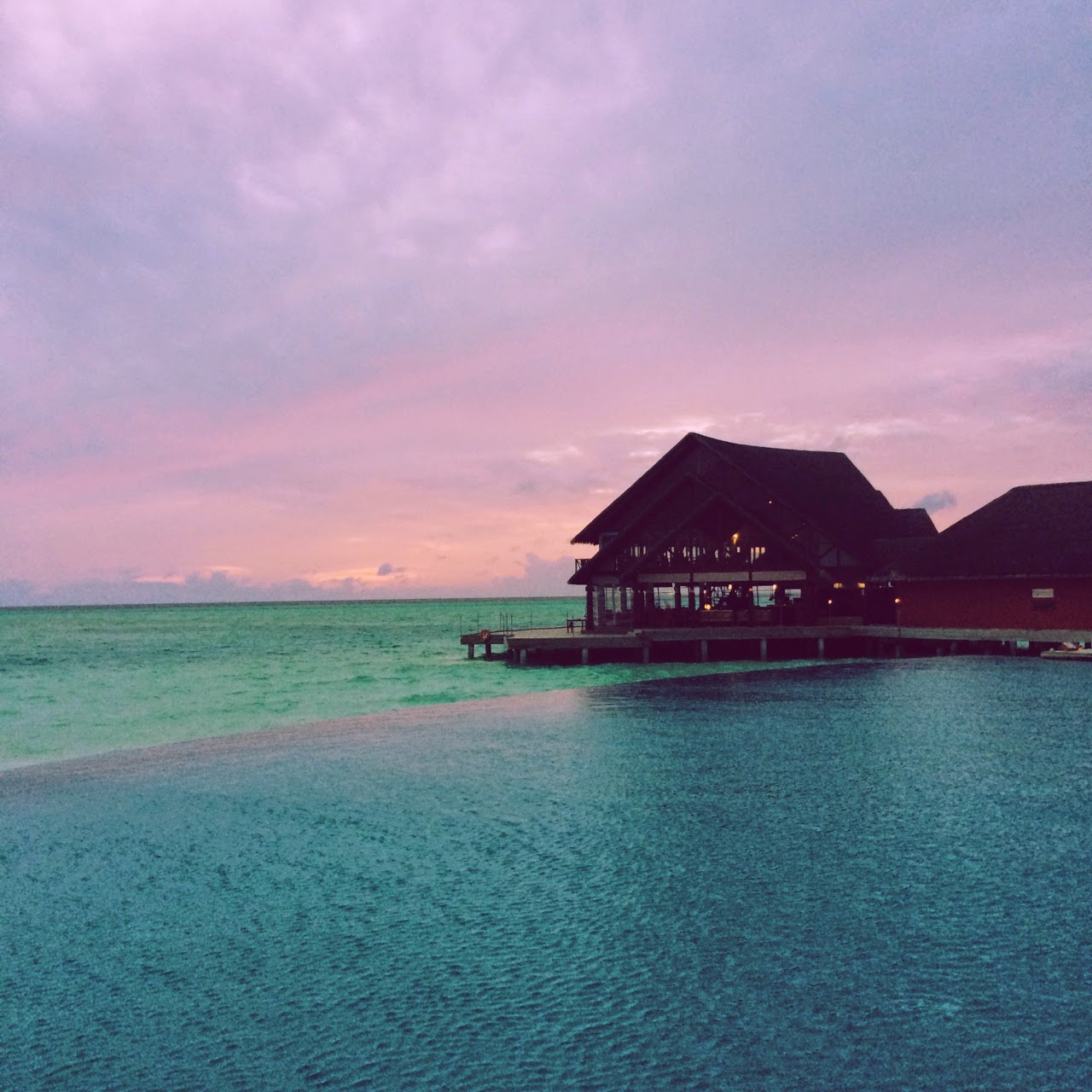 Victoria Craven: Aquarius Full Moon : Beach Dream Board