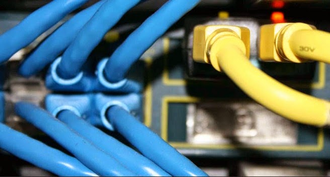 Susunan Kabel Jaringan LAN Stright Dan Crossover - Universitas Pertamina
