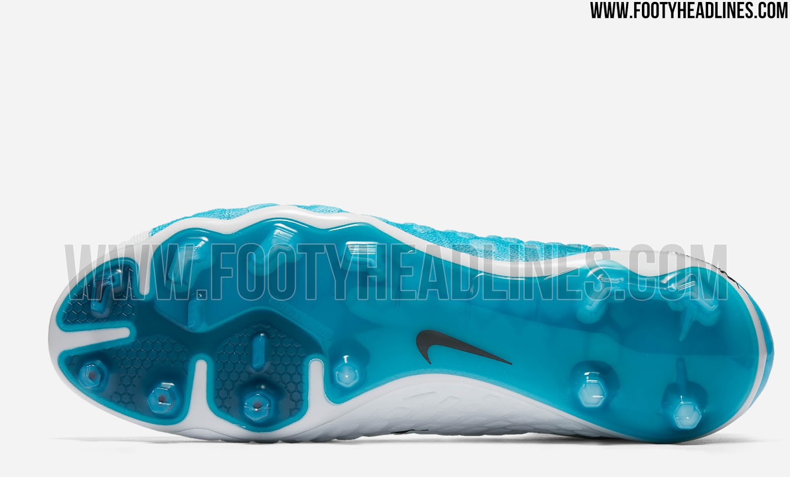Photo Blue Nike Hypervenom Phantom III 2017 Boots Released - Footy ...