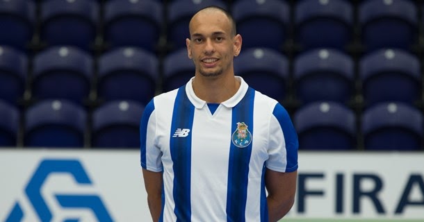 HELDER BARROS: F.C. do Porto Andebol - O lateral-esquerdo Patrick Lemos ...