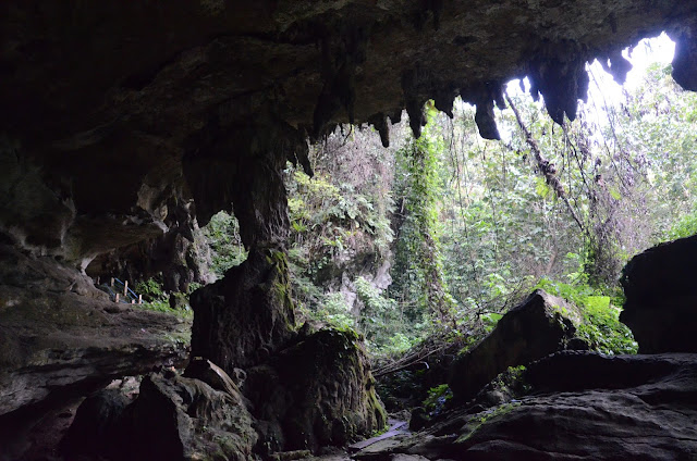 R U Travelers? : Istana Putri Batu, Goa Putri Baturaja