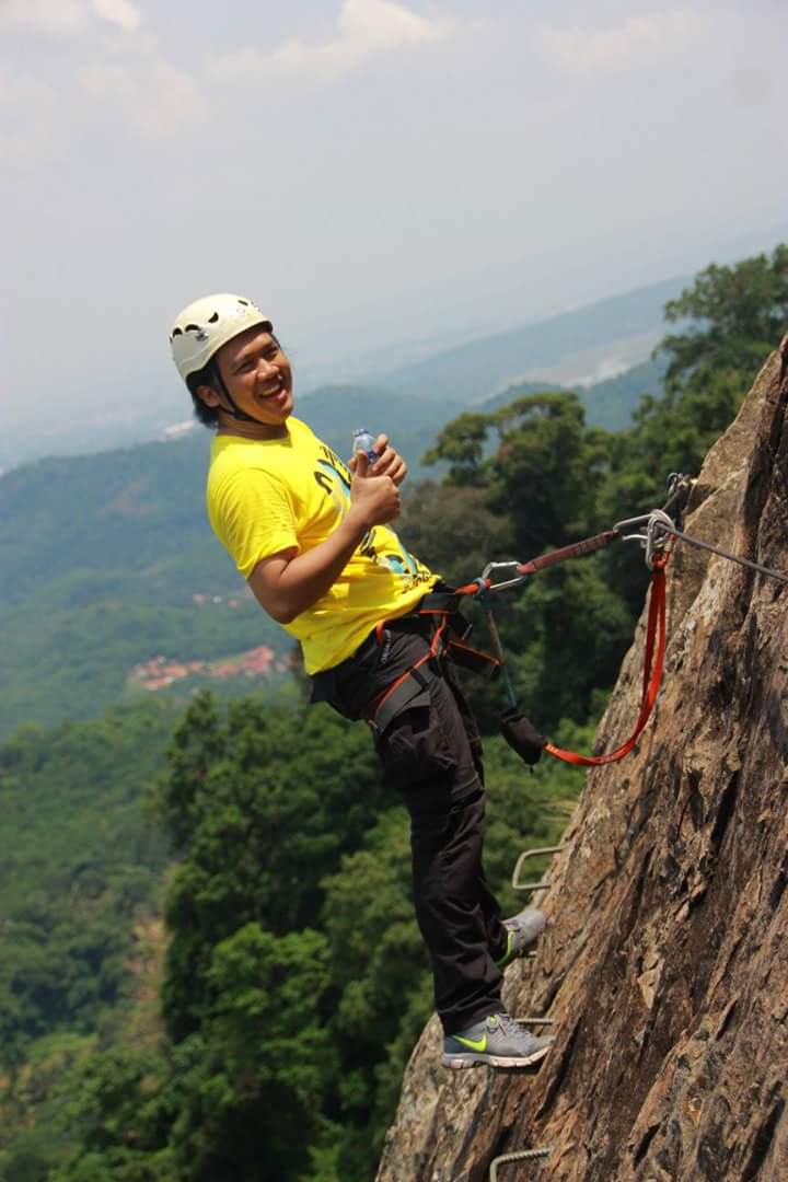 Climbing Via Ferata Gunung Parang Purwakarta