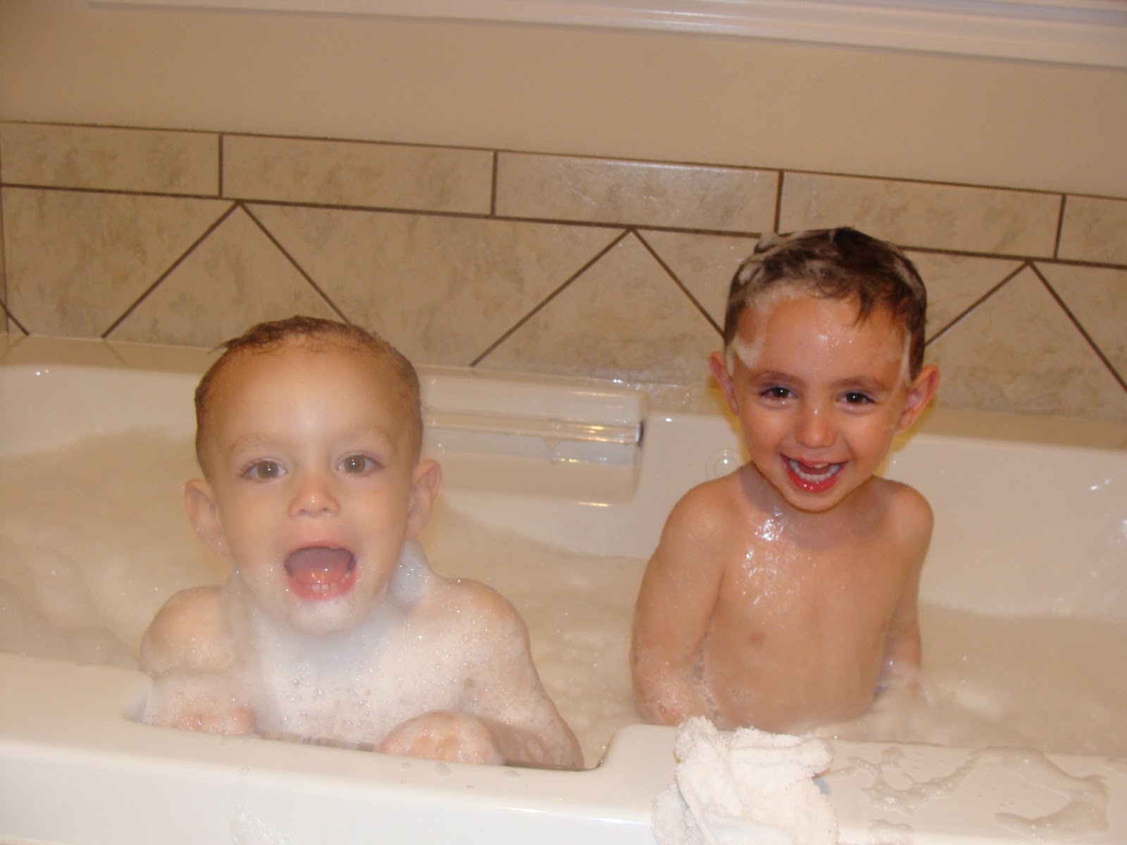 The Asmussen Family: Leaving Lubbock: Part 2- The World's Best Bubble Bath