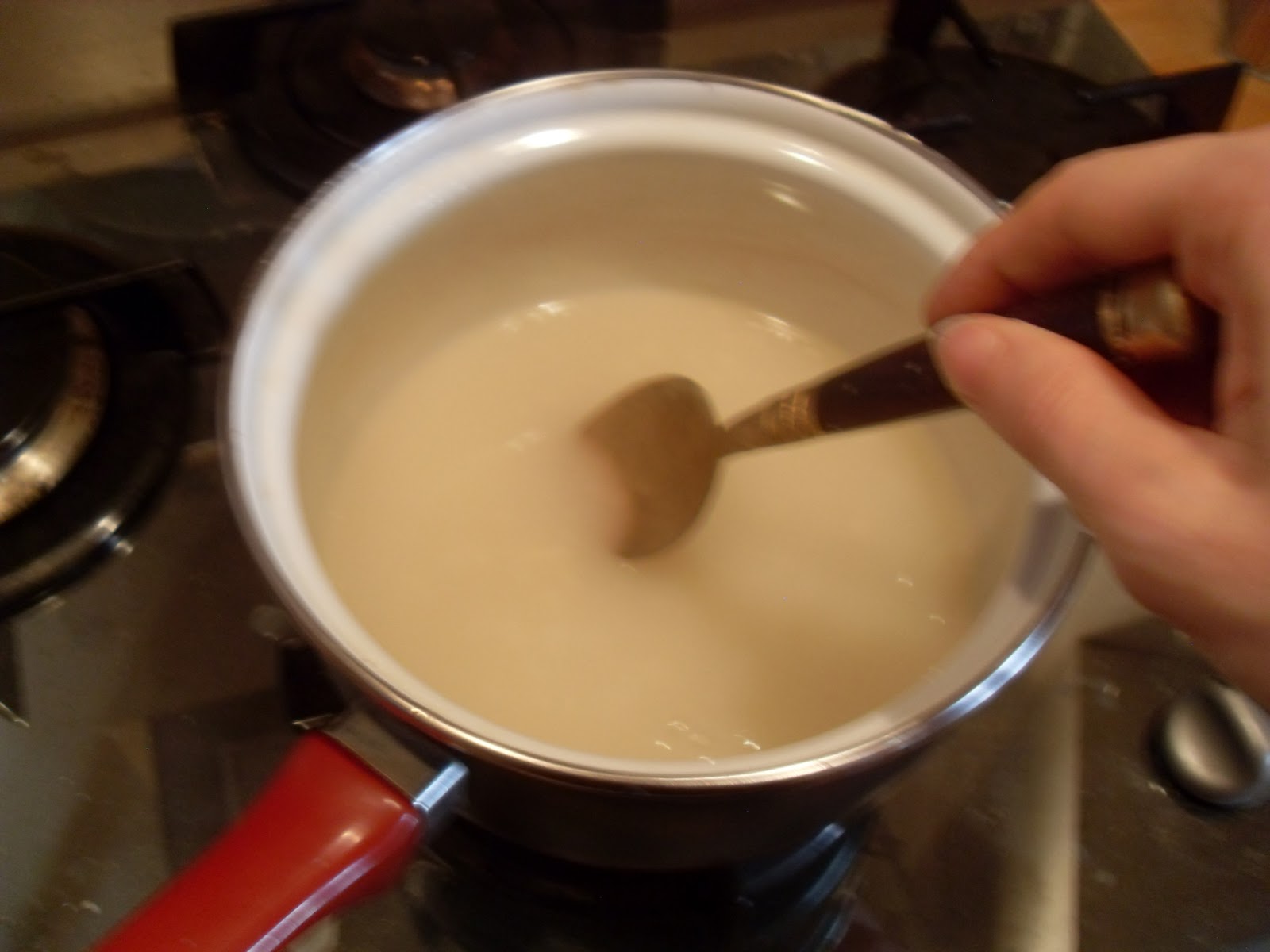 Dire Dire Souvenir: Faire de la colle naturelle avec de la farine!