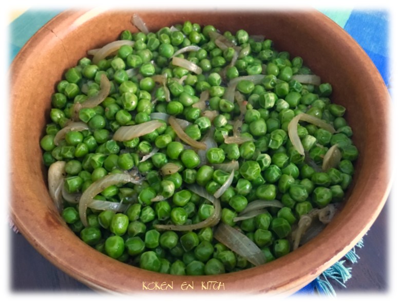 Gestoofde erwtjes met kabeljauwhaasje