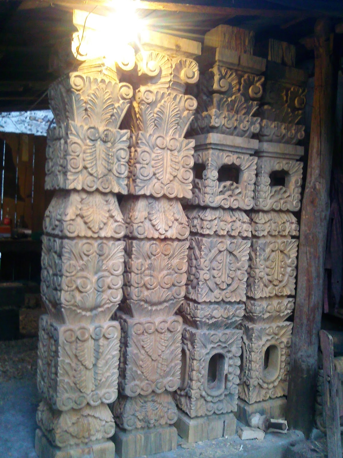 Columnas de Madera Tallada: Columnas de Madera Tallada a Mano y Muebles ...