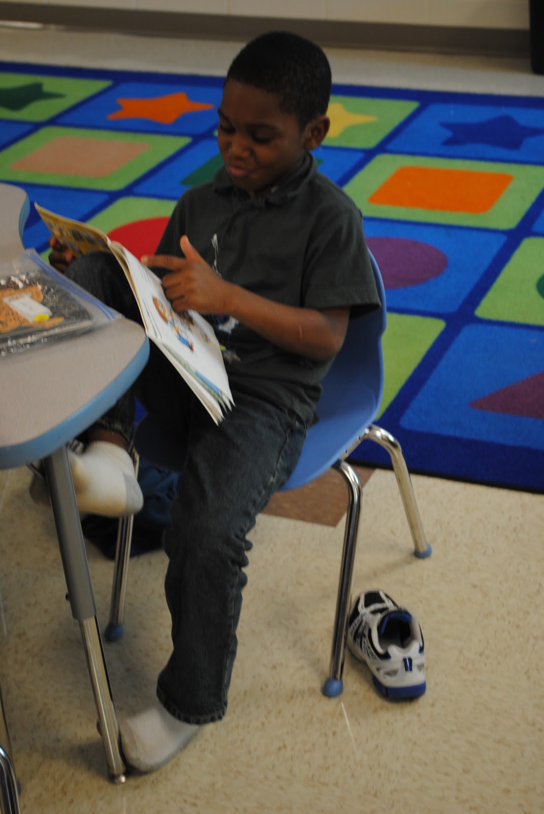 Mrs. West's Class: Reading Stamina SHOES OFF CHALLENGE