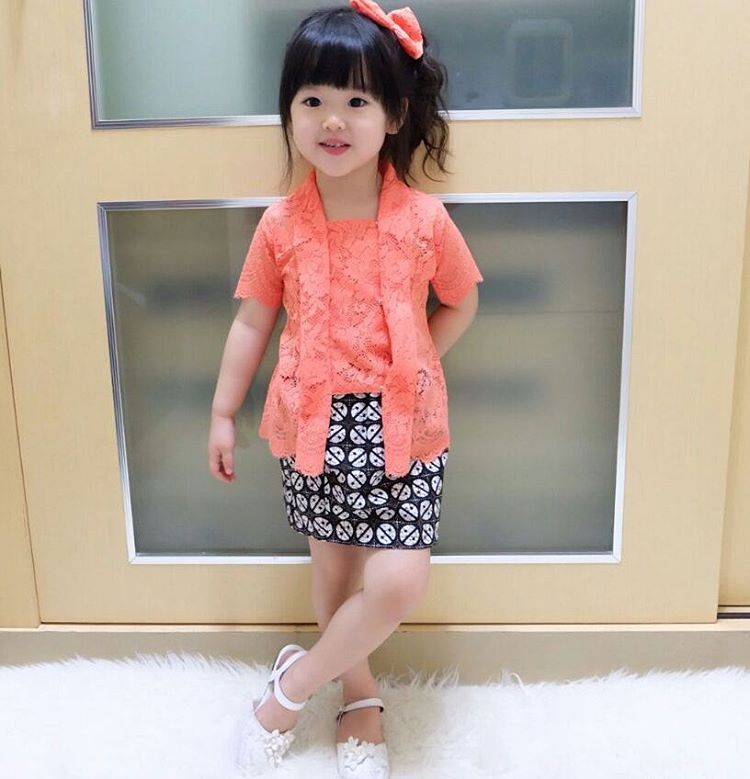 Kebaya Anak Anne Avantie Yang Lucu Dan Unik - Kumpulan Model Kebaya Modern