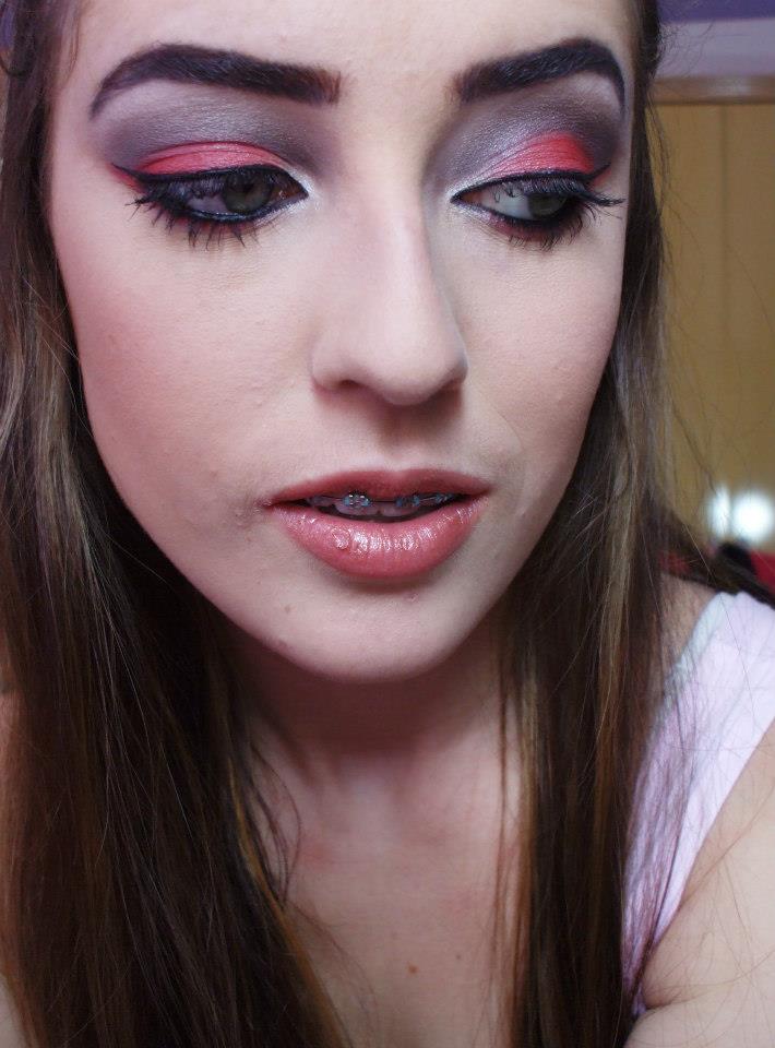 Coisas de Guria : Maquiagem Vermelha e Preta