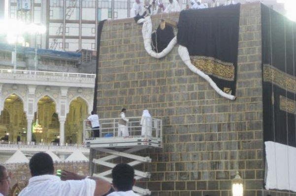 Changing of Ghilaf-e-Kaba, Kaba Picture, Kaba Photo, Islamic Wallpapers ...