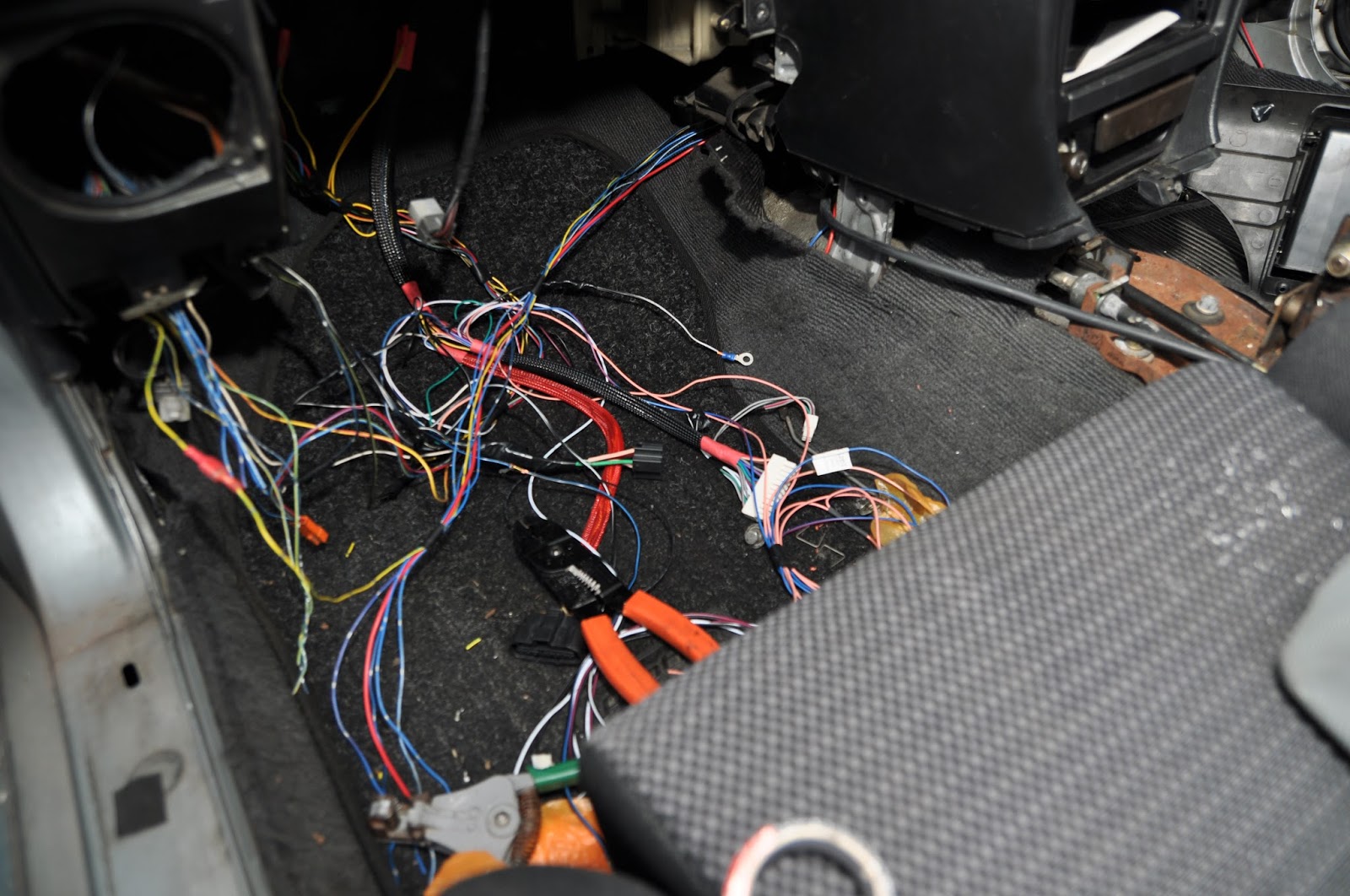 4G93T: engine wiring LT10S