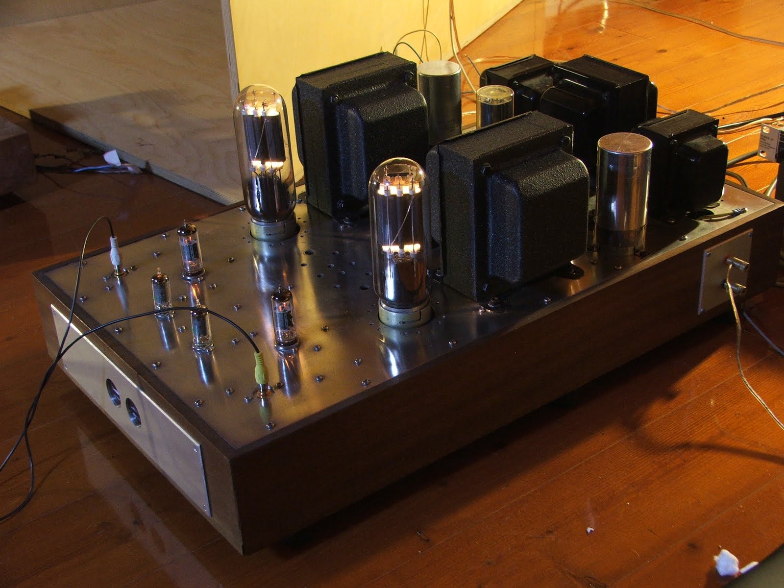 doityourselfaudio: Uesugi SE 211 Tube Amplifier